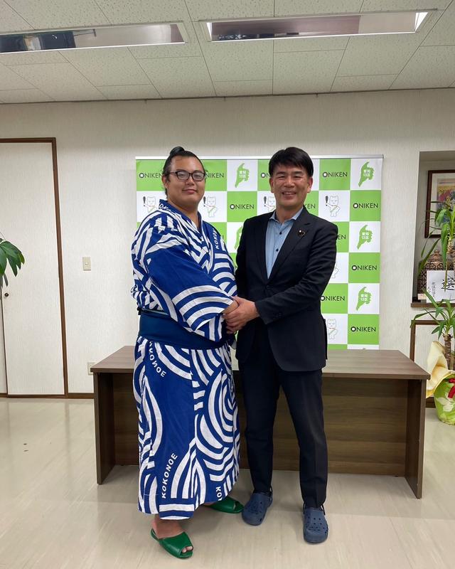 名古屋場所が終わり、休暇中の刈谷市出身、#九重部屋の#千代大和さんが事務所を表敬訪問してくれました。 - おおにし健介（オオニシケンスケ ...