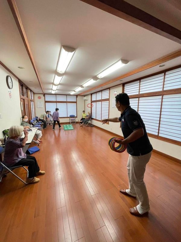 今朝は中野新橋駅にて#加藤たくま先生と駅頭活動。 - 黒崎祐一（クロサキユウイチ） ｜ 選挙ドットコム