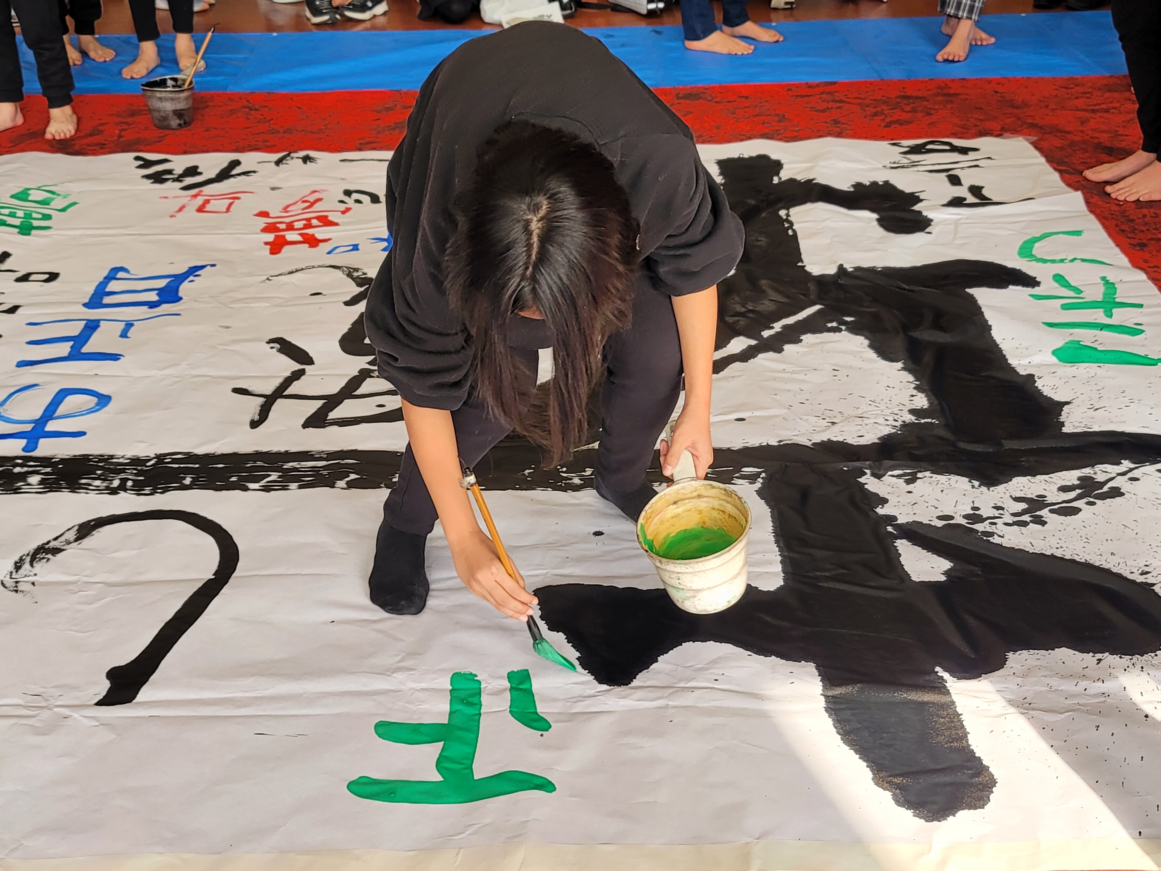 米原市内の子供たちが全国優勝の伊吹高校書道部から教わりました！ - 宮川やすし（ミヤガワヤスシ） ｜ 選挙ドットコム