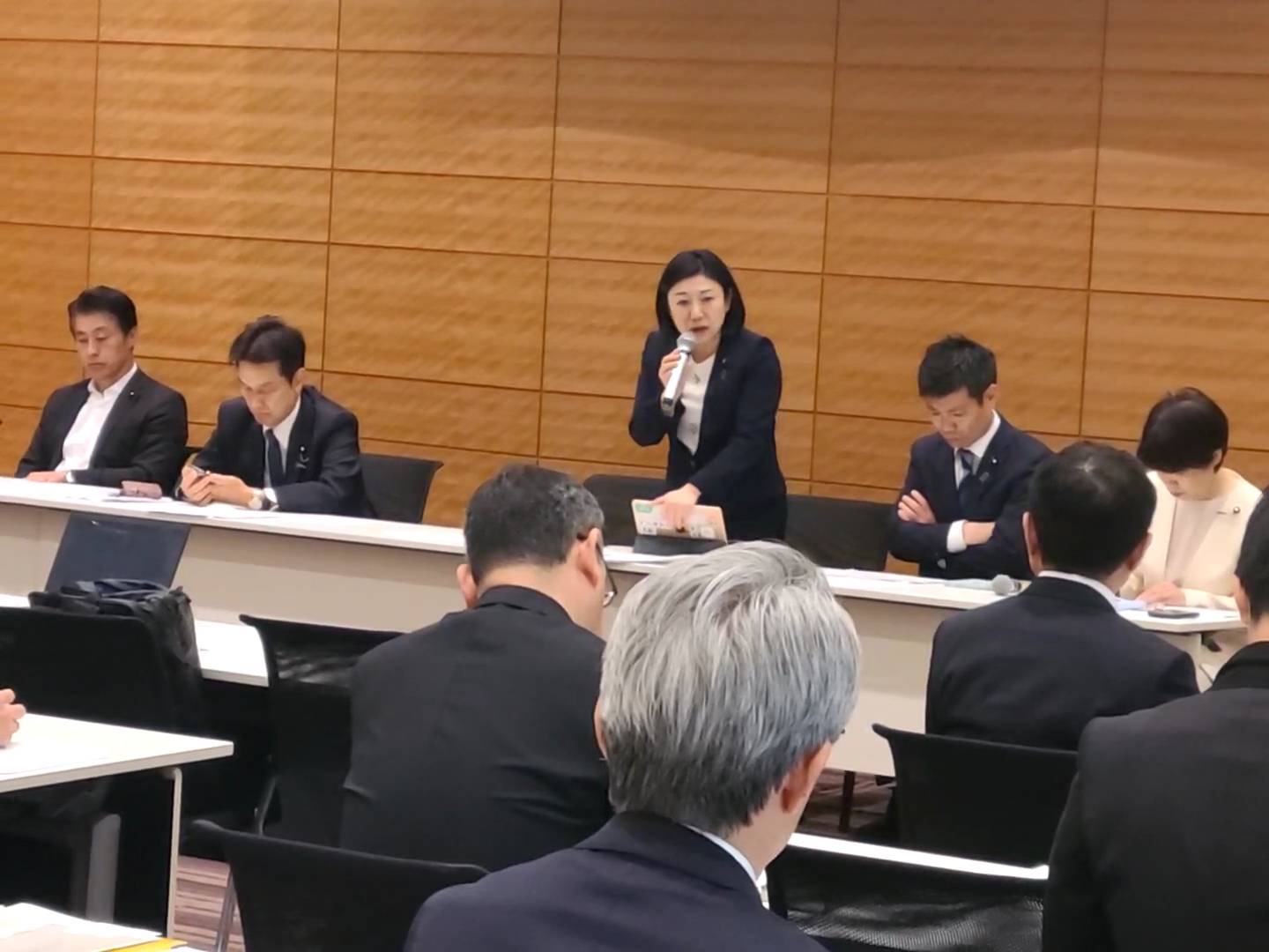 富士山噴火、神奈川、静岡、山梨、火山、降灰、防災、避難計画、広域降灰対策ガイドライン、宝永噴火 - 牧島かれん（マキシマカレン） ｜ 選挙ドットコム