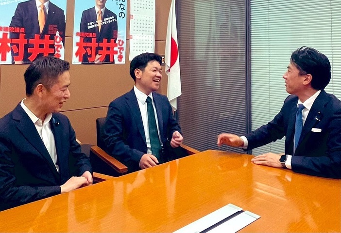 今日は、村井英樹さんとともに、小泉進次郎さんにご挨拶させていただきました。 - たみやひさと（タミヤヒサト） ｜ 選挙ドットコム