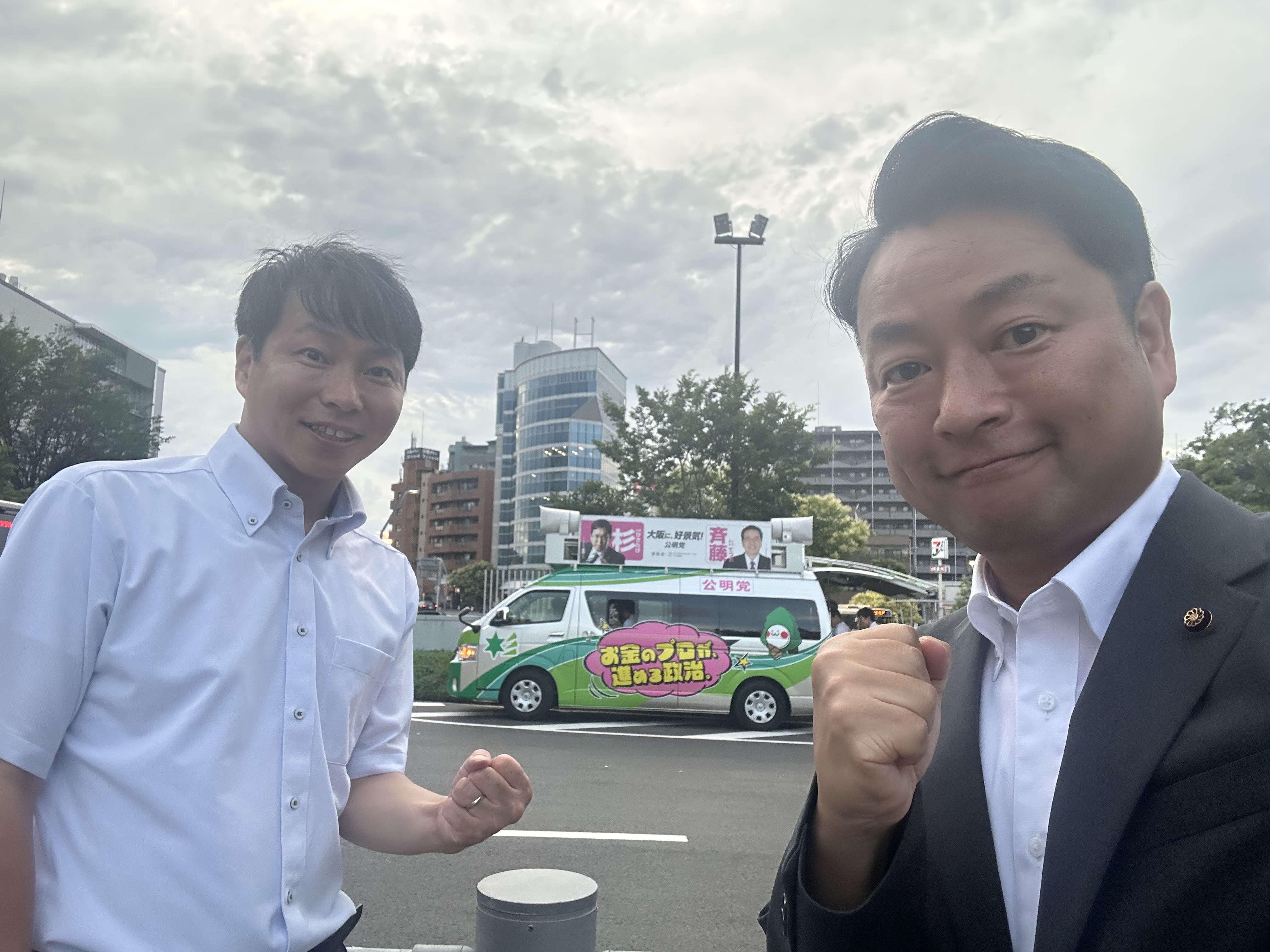 JR吹田駅北口ロータリーにて街頭演説を行いました(あずま健太郎) - あずま健太郎（アズマケンタロウ） ｜ 選挙ドットコム