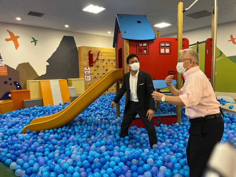 明石市の泉房穂市長を訪ね日本一の子育て政策を見せてもらいました。 - 玉木雄一郎（タマキユウイチロウ） ｜ 選挙ドットコム