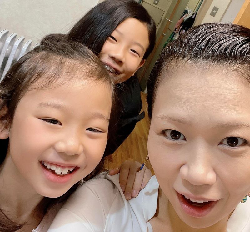 故郷の友より「YouTube見てるけど眉毛ボーボー過ぎん？」と便りあり。 - 伊藤孝恵（イトウタカエ） ｜ 選挙ドットコム