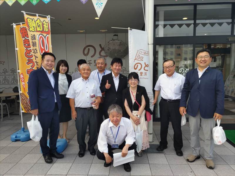 今日は新潟県十日町市議会から5名の議員の皆様が、羽咋市の自然栽培の取り組みを学びに視察に来てく... - 松永幸則（マツナガユキノリ ...